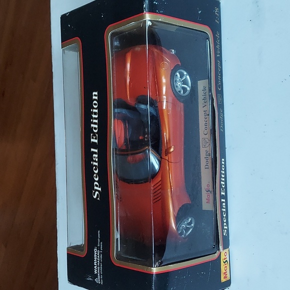 maisto | Toys | Special Edition 18 Scale Dodge Concept Convertible ...